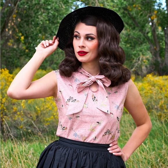 Retrolicious | Tops | Moth Bow Top | Poshmark